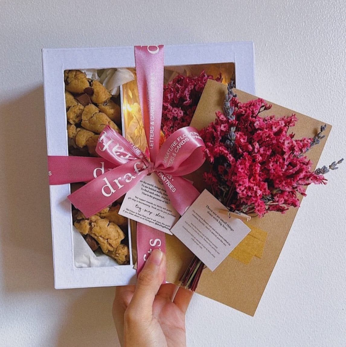 Dried Flowers + Custom Gifts | Same Day Delivery & Nationwide Shipping ...